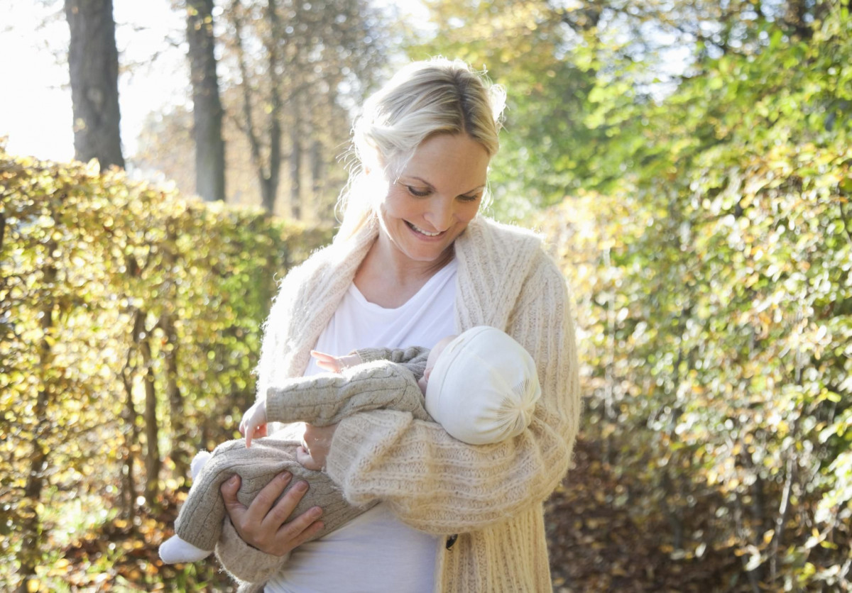 Ini Berbagai Manfaat Berjemur untuk Bayi, Sudah Tahu? | YesDok